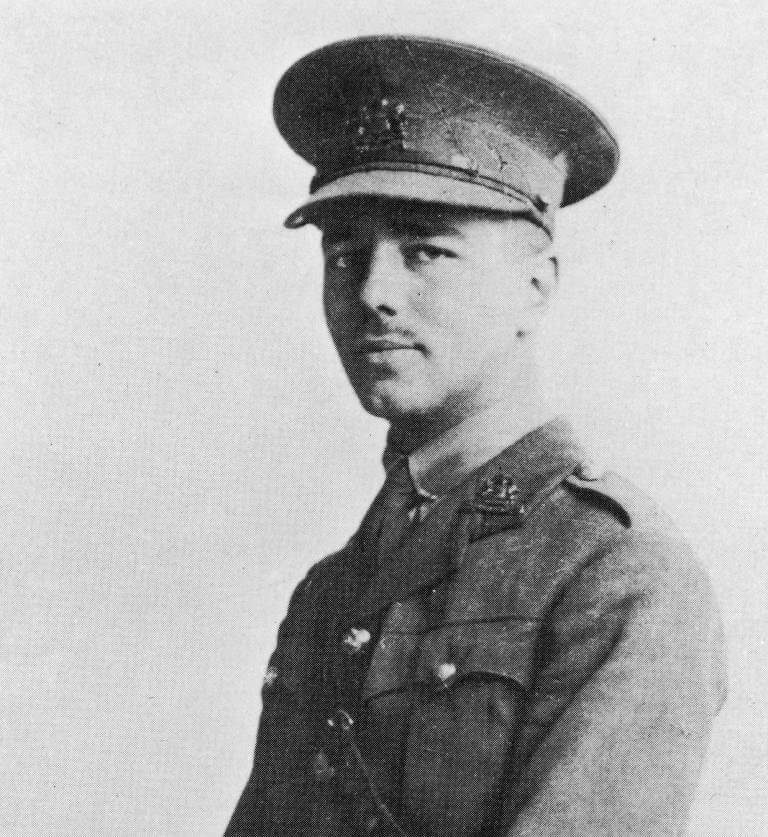 Wilfred Owen Biography and Bibliography | FreeBook Summaries